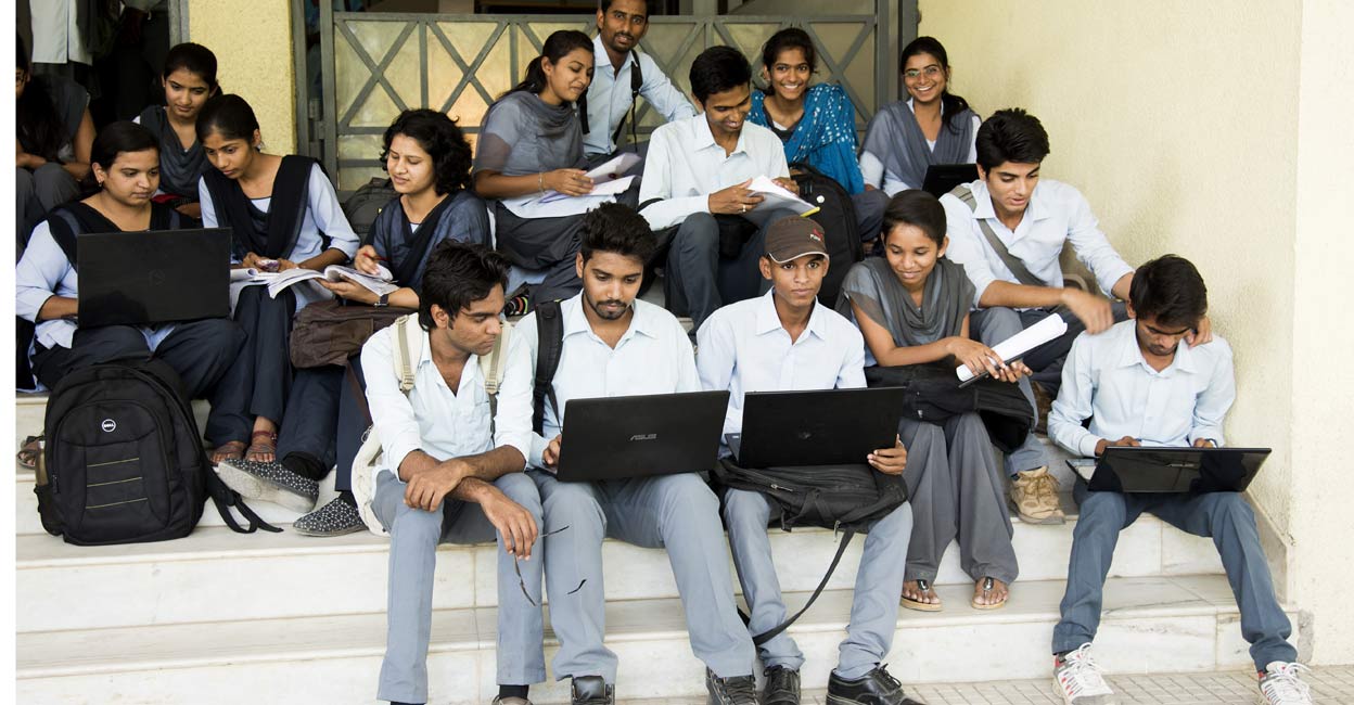 Latest Campus News Updates | University News | College News | English ...