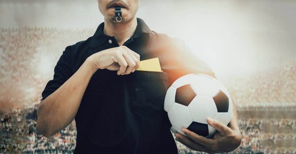 Here is how to become a FIFA referee!