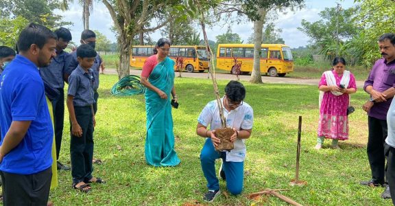 UAE robotics training institute backs Malayali student's tree-planting ...
