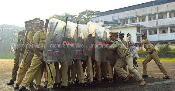 Baton charge set to change as cops learn new techniques | Kottayam ...