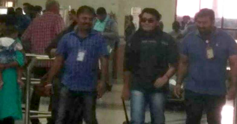 Latest pictures out: Mohanlal spotted at airport after stunning body ...