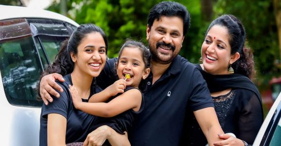 Dileep's family pic is the best thing on Internet today!