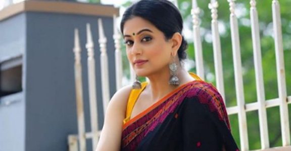 Priyamani's first look from upcoming movie revealed on actor's birthday