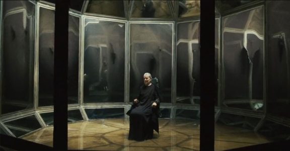 Kiefer Sutherland's 'Mirrors' takes fear to reflective extremes | The ...