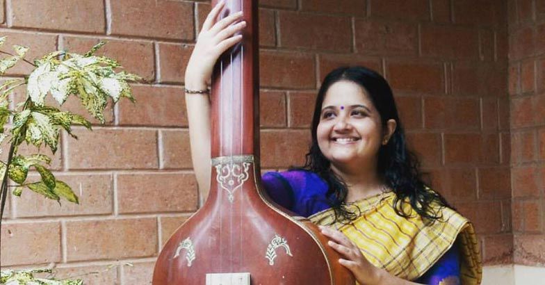 Meet the singer who's riding 'solo' into the hearts of melomaniacs ...