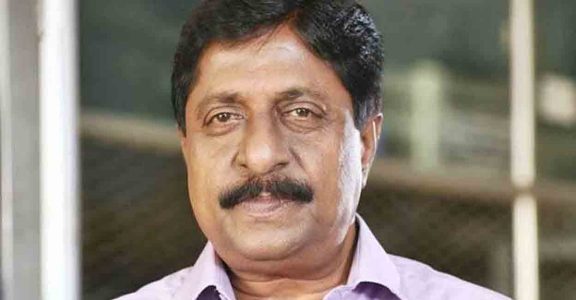 Sreenivasan's top 5 Malayalam movies as he turns 67! | Onmanorama