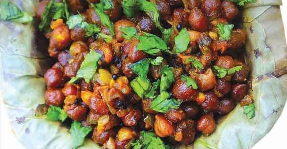 Ghugni - evening snack from Varanasi | Ghugni | evening snack ...