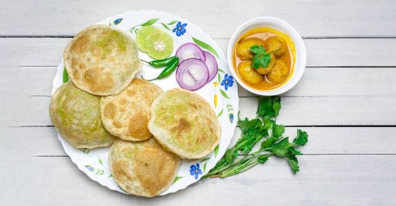 Ever tasted mouth-watering Bengali puri luchi? Try it at home | Recipe ...