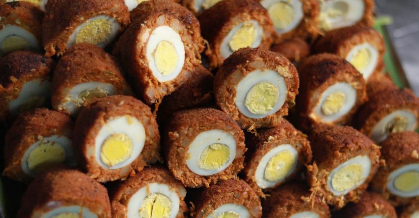 Thenga muri: Try out this Thalassery snack with your evening tea ...