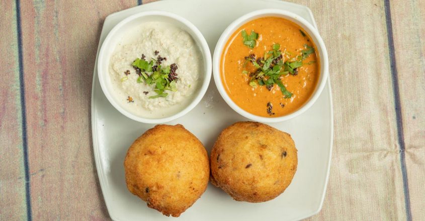 Delicious, crunchy Mysore bonda; here’s how you can quickly make it at ...