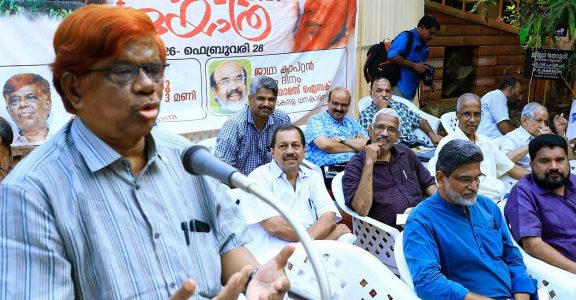 Pro-Left Sastra Sahitya Parishad launches state-wide march, UDF leaders ...