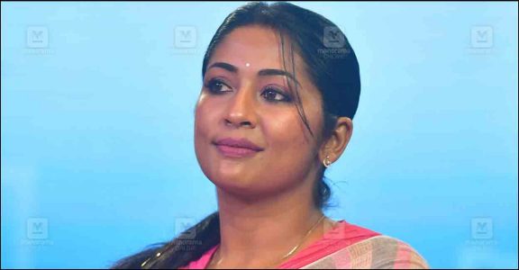 Navya Nair accepted gifts from IRS officer arrested for money ...