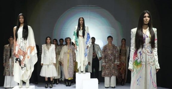 Designer Anamika Khanna opens FDCI-LFW joint fashion week | Lifestyle ...