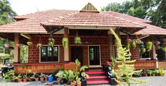 Eco-friendly and traditional, this Perumbavoor house is easy on pocket ...