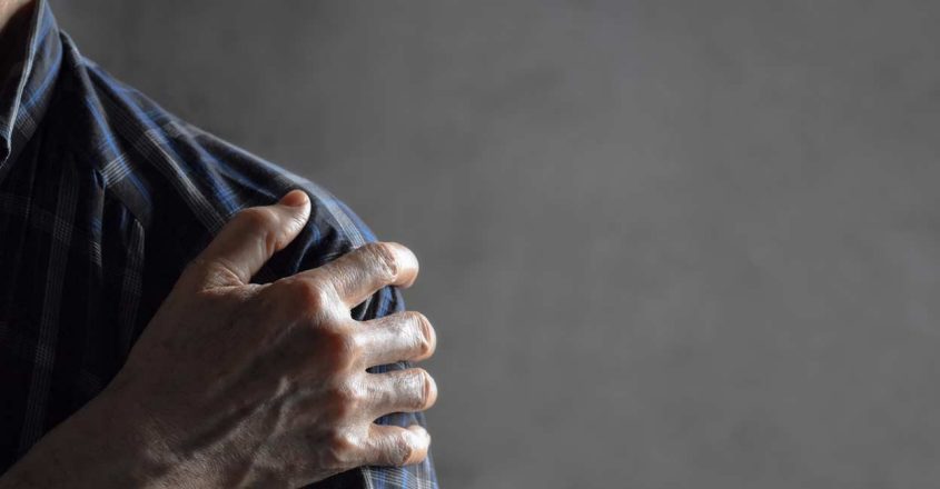 What causes frozen shoulder? Know the steps to deal with it | Lifestyle ...