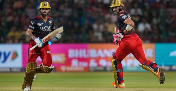 IPL: Kohli, du Plessis power RCB to comfortable win over Mumbai Indians