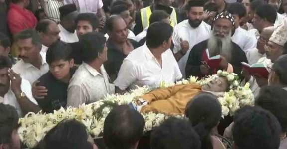 Actor-politician Innocent laid to rest with state honours | Top News ...