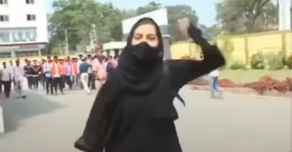 Hijab row: RSS Muslim wing supports Karnataka girl, says 'purdah' part ...