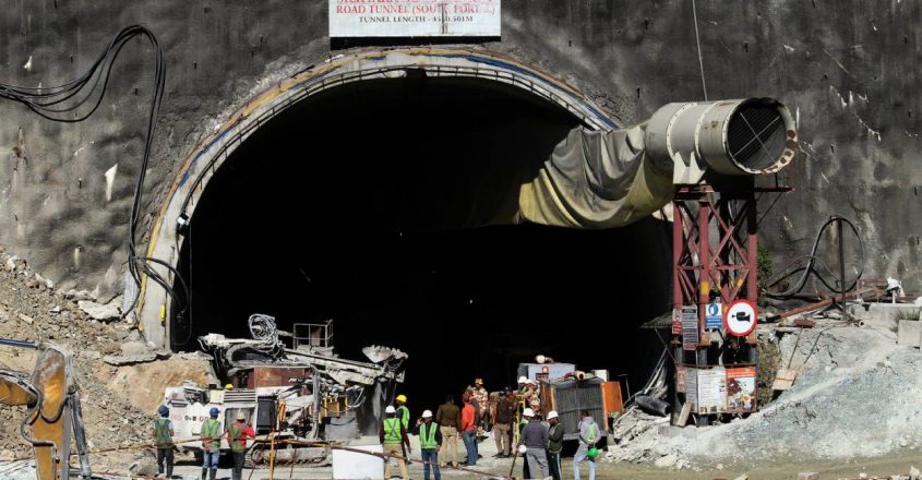 Uttarakhand tunnel collapse: Wider pipeline inserted, rescuers release ...