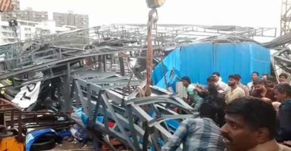 5 killed as iron hoarding collapses in Pune