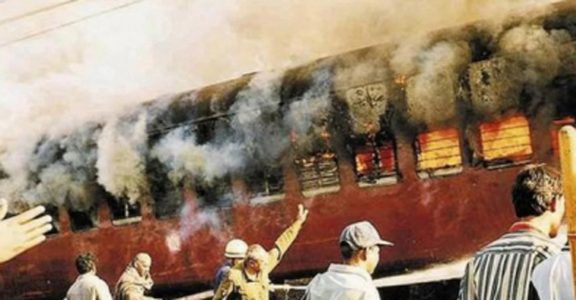 Godhra train burning case: SC grants bail to 8 convicts, rejects pleas ...