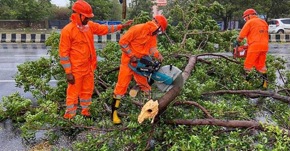 Cyclone Biparjoy wreaks havoc in Gujarat, NDRF chief says no lives lost | Onmanorama