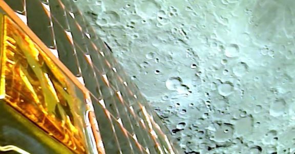 Chandrayaan-3 sends home its first moon video | India News | Onmanorama
