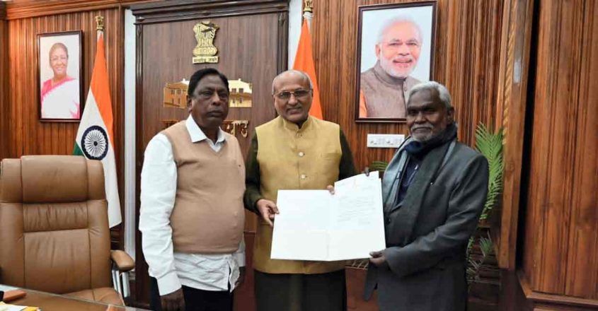 Champai Soren takes oath as Jharkhand CM, Guv allows 10 days to prove majority | Onmanorama News