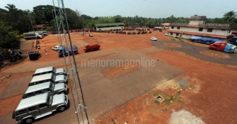 Kerala HC stays new driving license test method | high court stays ...