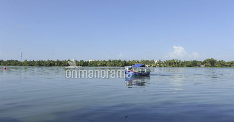 Kochi ferry without fuel adrift on the path of barge with ammonia