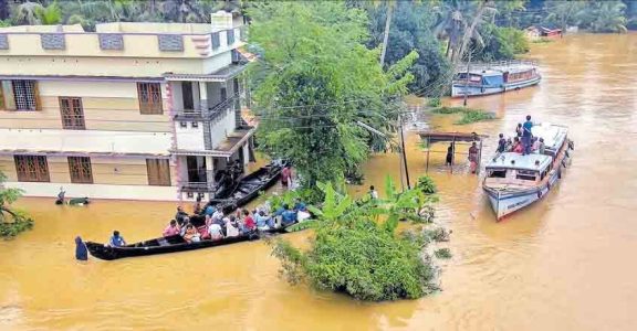 Fishermen brave floodwaters, hasten rescue efforts in worst-hit areas ...
