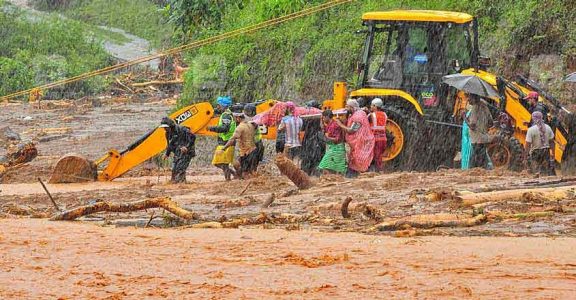 Eerie similarities between Puthumala, Kavalappara landslides | Kerala ...