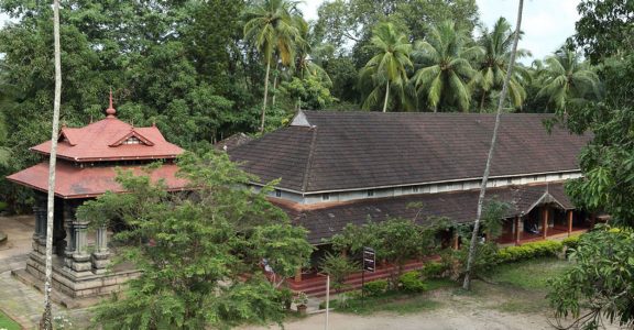 BJP taunts IUML, CPM with pitch for Ezhuthachan sculpture at his birth ...