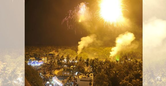 Kerala High Court bans bursting of firecrackers at places of worship ...