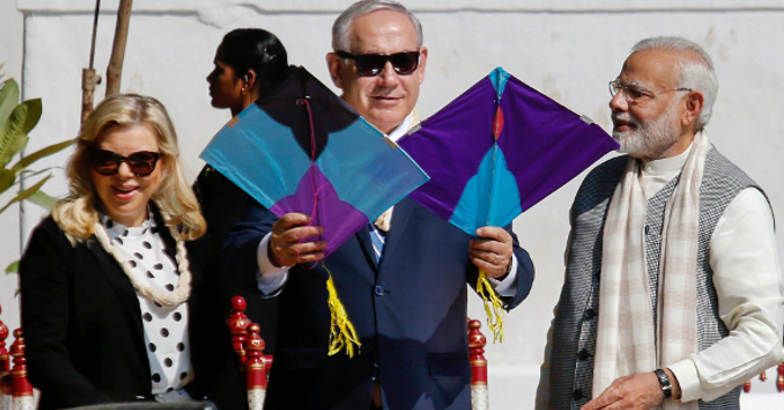 Modi, Netanyahu bond over grand roadshow in Gujarat | Modi Netanyahu ...
