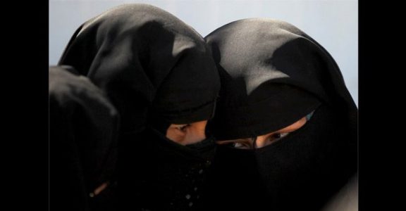 Triple Talaq: SC to examine validity of new law | India News | Manorama ...