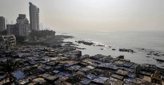 Mumbai slum-dwellers by the sea live at the mercy of climate change ...