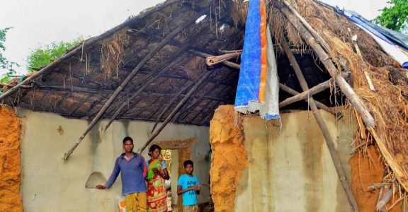 Modi applies Rs 1,500 crore balm to cyclone-scarred Bengal, Odisha ...