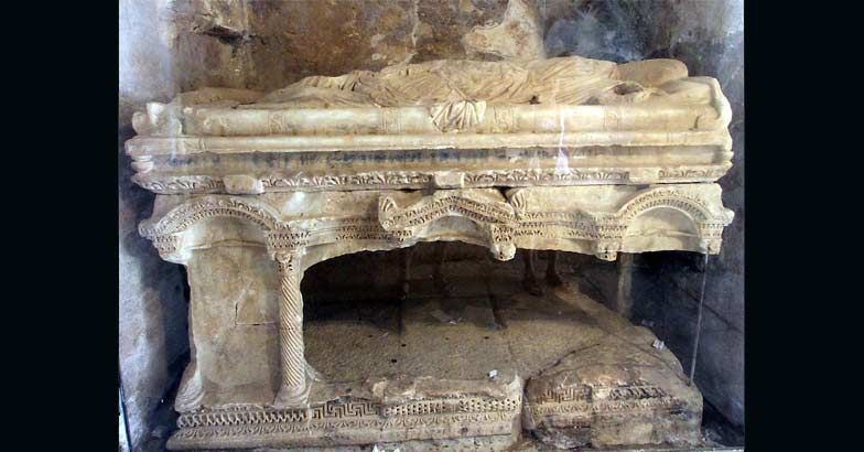 Real Santa Claus is dead, archaeologists unearth tomb in Turkey | Saint ...