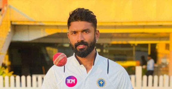 Ranji Trophy: Vaisakh Chandran, Jalaj Saxena bowl Kerala to victory ...