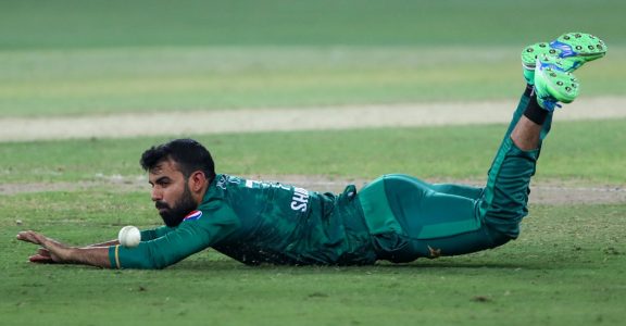 Hasan Ali reminds Pakistan fans how good Shadab Khan is | Video | Cricket News | Onmanorama