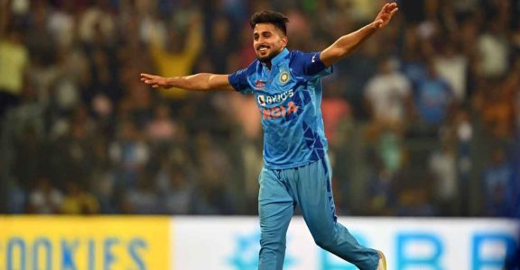 Watch Umran Malik bowl the fastest ball by a Team India player ...