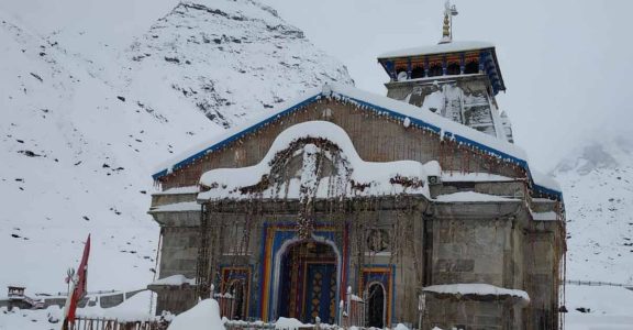 No Char Dham yatra, devotees allowed virtual access to shrines | Travel ...
