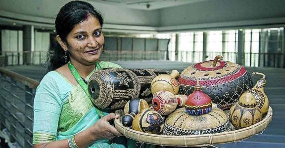 Bottle gourds get a artsy makeover